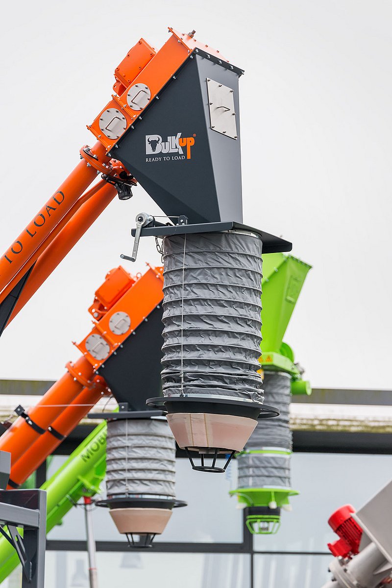 Loading fixture: Schrage