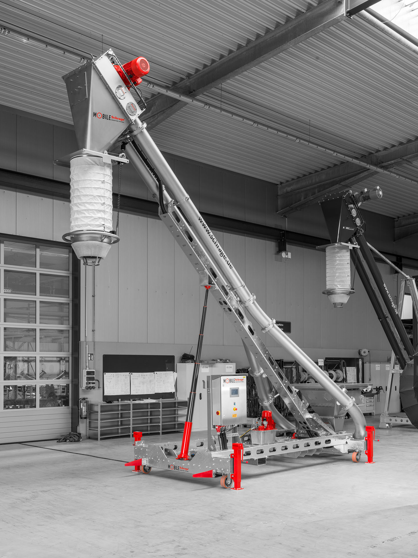 Videos and more information of our Schrage Tube Chain Conveyor: Schrage